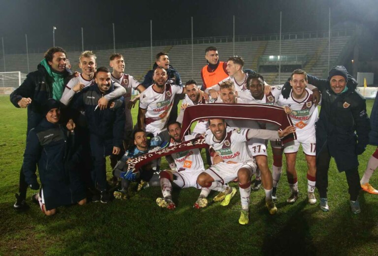 UFFICIALE - Reggiana, rescissione consensuale con Cauz